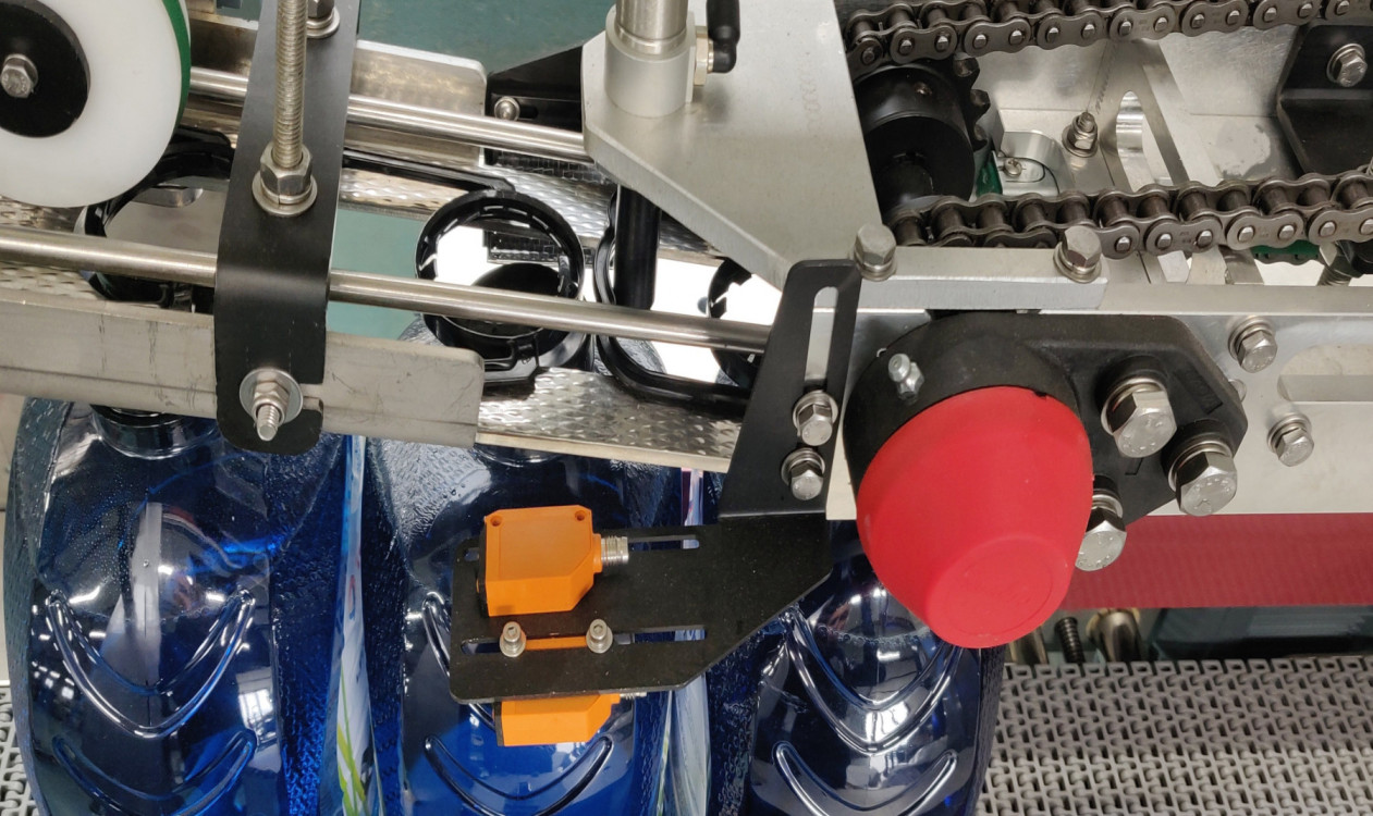 Clip Applicators - End of line packaging machines and robotic ...
