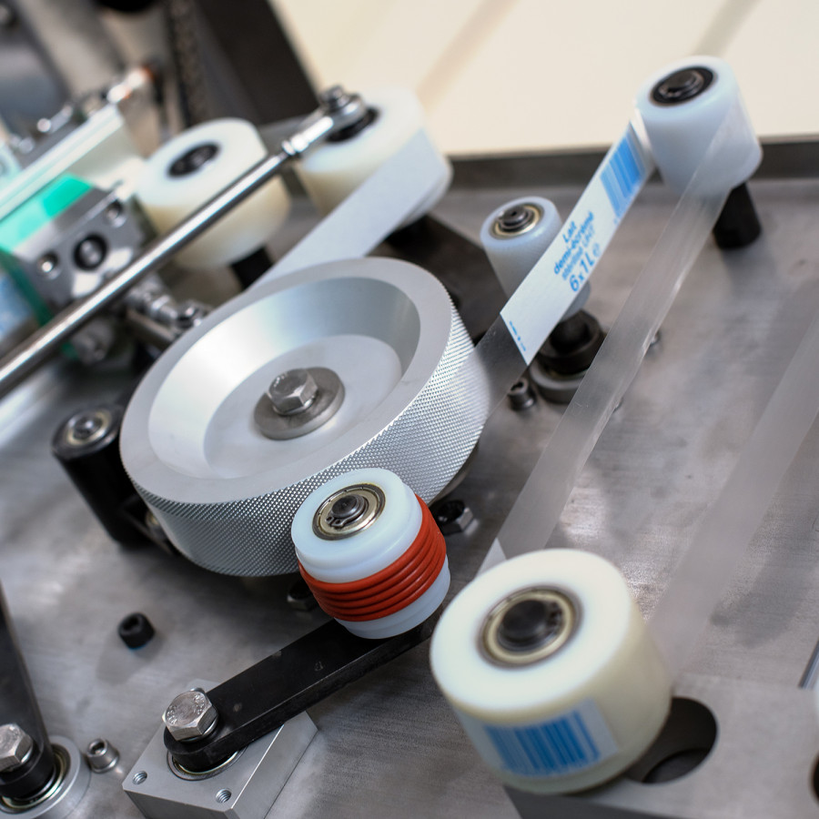 Handles Applicators - End of line packaging machines and robotic ...